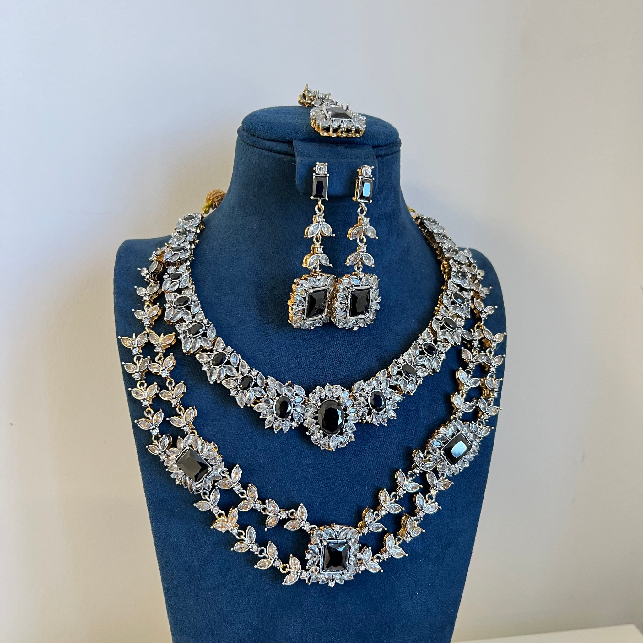 Zarnab Necklace Set Black | Al Sapha
