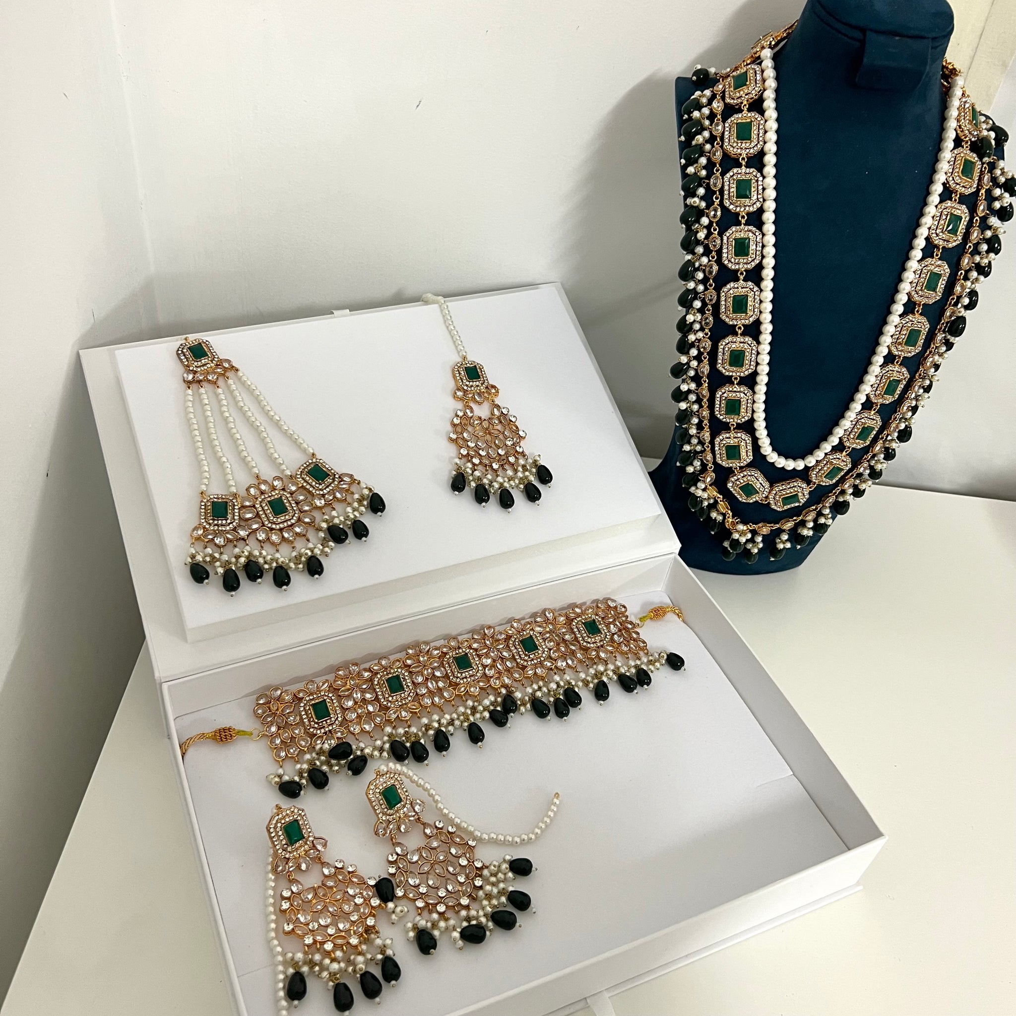 Innaya Bridal Set Red | Al Sapha