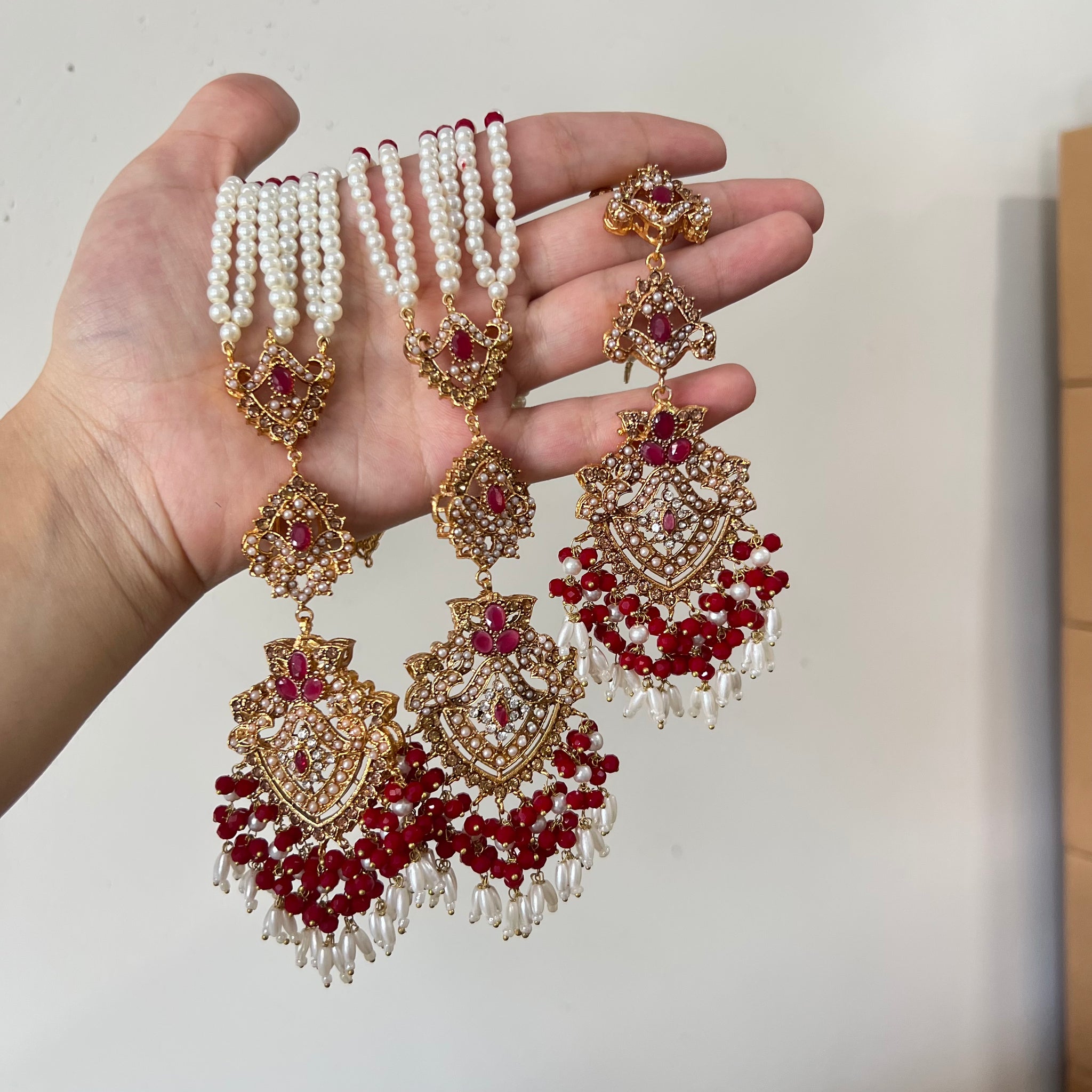 Sureya Earrings & Tikka Red | Al Sapha